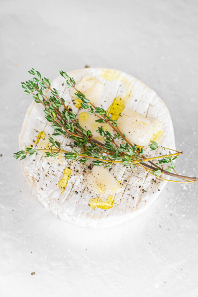 KEPTAS CAMEMBERT SŪRIS + 3 PAGARDAI – 2 virėjai